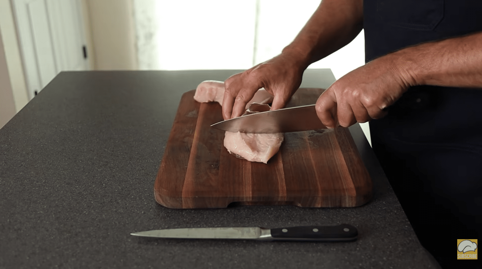 How to Cut Chicken Breast Into Tenders? (Step-by-Step Guide) - Yishi Foods
